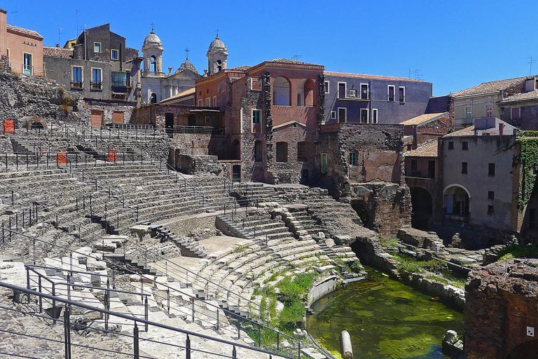 Catania – tulivuoren varjossa sykkivä barokkikaunotar - Kerran elämässä